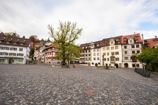 1 Hour Express Walk of St. Gallen with a Local - Authenticity and Local Perspective