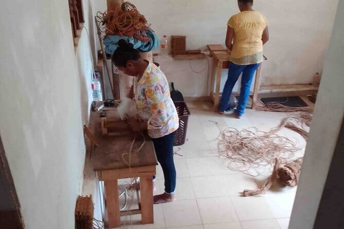 1 Hour Guided Factory Visit for Handmade Product - Key Points