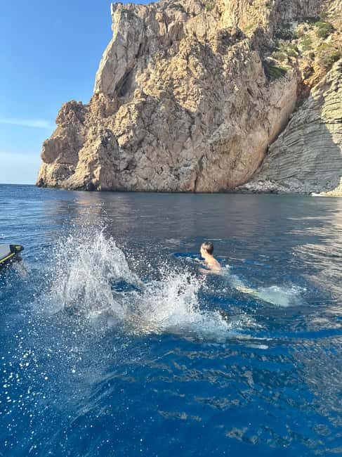 1-hour jet ski tour with no license required - A Balance of Pros and Cons