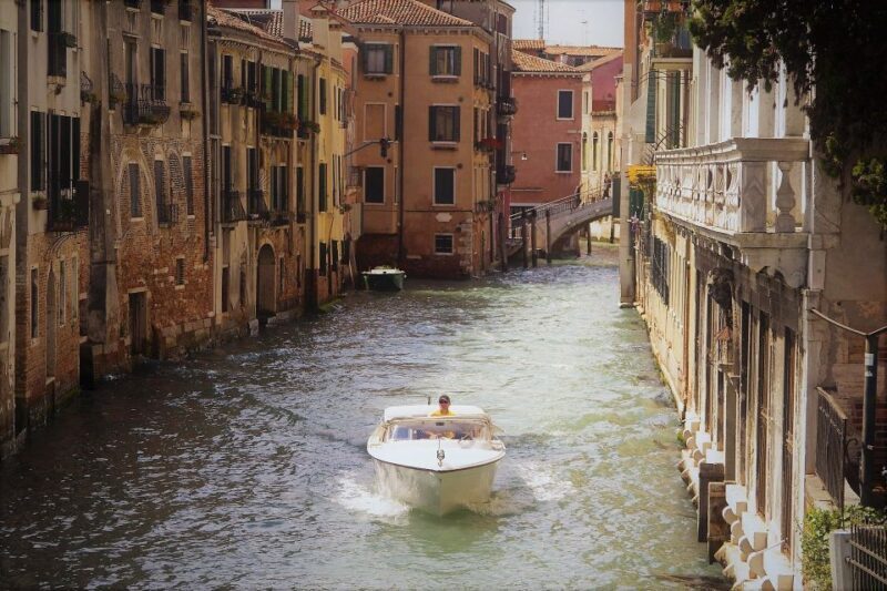 1-Hour Motor Boat Ride on Grand Canal - Practical Details and Tips