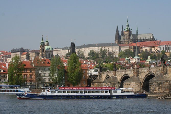 1 hour Prague Panoramic Vltava River sightseeing Cruise - Who Should Book This Tour?