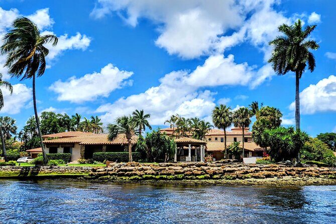 1 Hour Private Boat Tour in Fort Lauderdale Up to 12 people - Detailed Breakdown of Pros and Cons