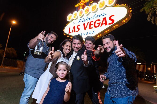 1 Hour Private Limo Photo Tour - Looking for a glamorous way to capture your Las Vegas adventure?