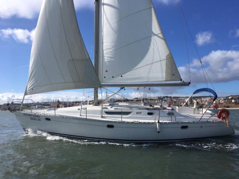 1 Hour Private - Lisbon: Sailing Tour With Wine and History - Who Should Consider This Tour