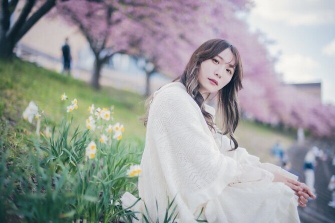 1 Hour Private Photoshoot in Aomori - Who Will Love This?