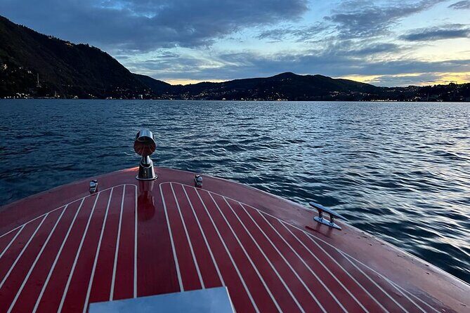 1 Hour Private Wooden Boat Tour on Lake Como 10 pax - Key Points
