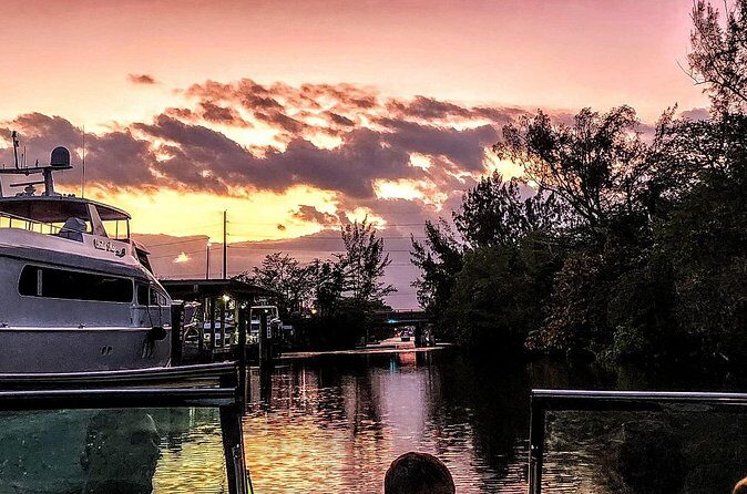 1 Hour-Relaxing Private Boat Tour - Fort Lauderdale (Up to 6 Pax) - The Sum Up