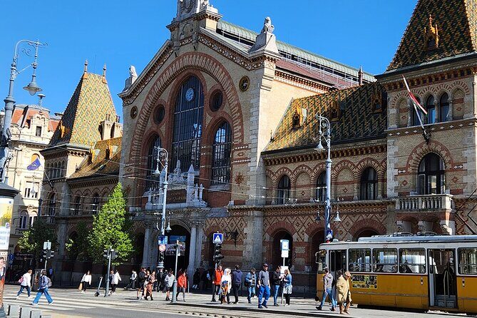 1 Hour Sightseeing Cruise in Budapest - The Experience: What Youll Feel and See