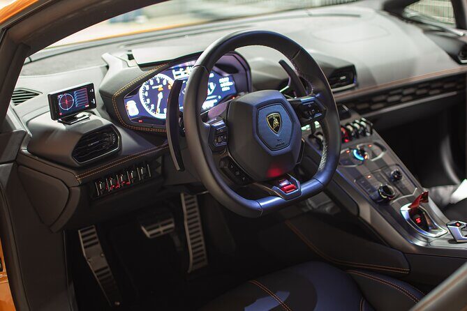 1-Hour Tokyo Tour in Lamborghini Huracan - Who Should Consider This Tour