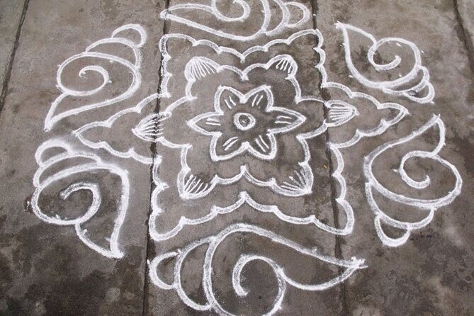 1-Hour Traditional Kolam Art class using Colored Flour with Guide - The Sum Up