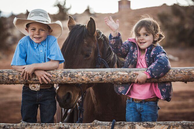 1-Hour Western Horse Ride - The Setting: Capitol Reef’s Water Pocket Fold