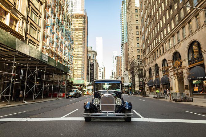 1 HR - NYC Private Classic Car Experience - Midtown - Starting Point and First Impressions