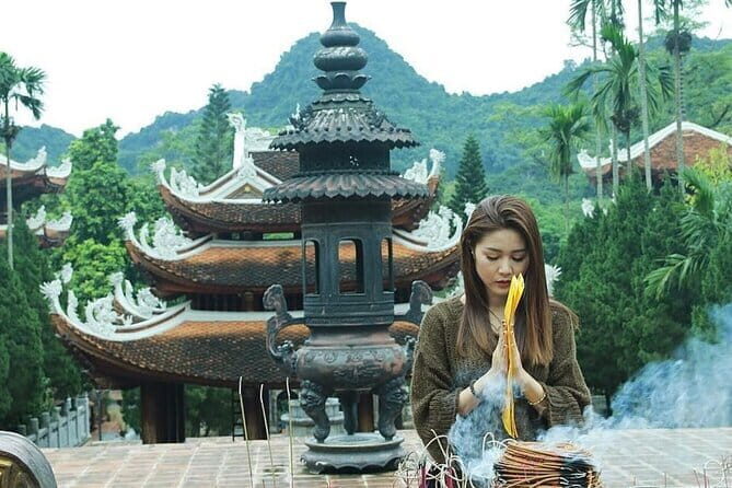 10-Hour Perfume Pagoda Private Tour in Hanoi - Key Points