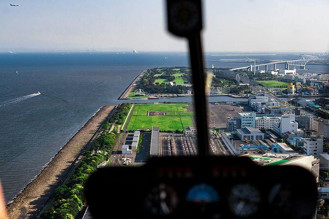 10 MinutesHelicopter Flight Tour Over Tokyo Bay! - A Closer Look at the Helicopter Tour Experience