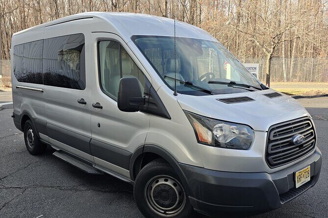 10 Passenger Van from EWR Newark Airport to Times Square - Key Points