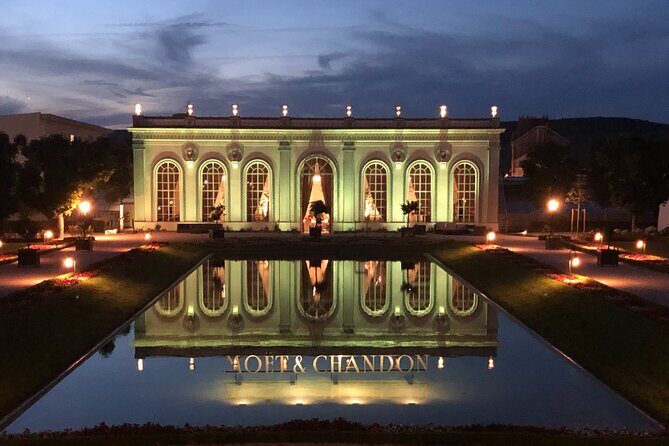 100% Champagne LOVER Tour:1 Iconic house visit+3 tastings & Lunch - A Closer Look at the Itinerary