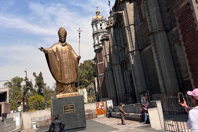 100% private tour in Guadalupe's Basilica with transport - The Value of a Guided Private Tour