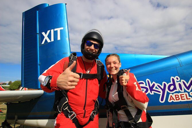 10,000ft Skydive over Abel Tasman with NZ's Most Epic Scenery - Real Traveler Insights