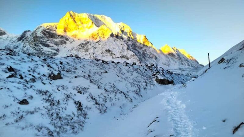 12-Day Couple Goal Private Manaslu and Larkya La Pass Trek - Key Points