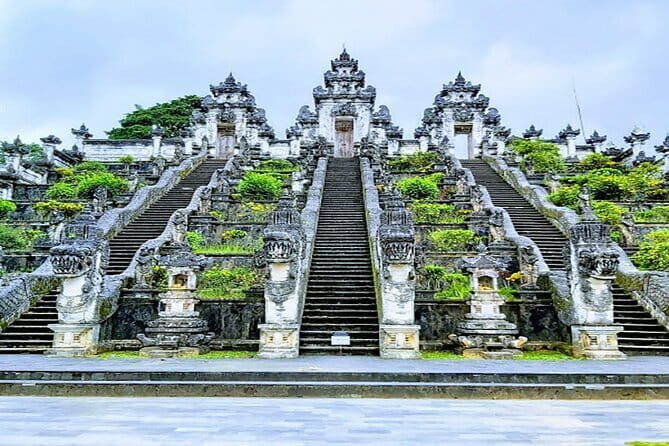 12-Seater Bus Charter in Bali - FAQ