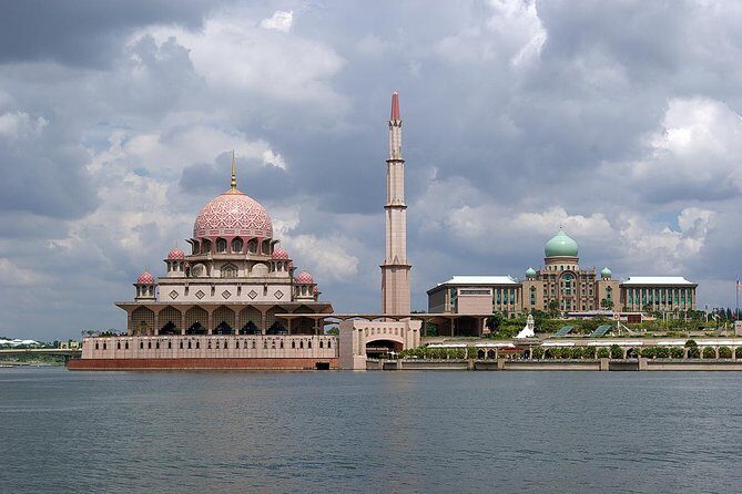 *12Hrs Kuala Lumpur Car Tour from Genting Highlands w' Tour Guide - An In-Depth Look at the 12-Hour Kuala Lumpur Tour