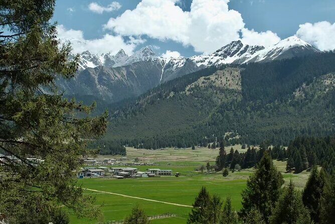 13 Day Classic Tibet Tour on Flight and Soft Sleeper Train - Transportation and Accommodation: Comfort in a Remote Land