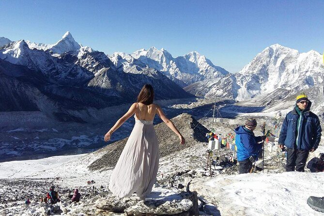 14 Days Everest Basecamp Hike 2023 - Acclimatization at Namche: The First Day of Safety