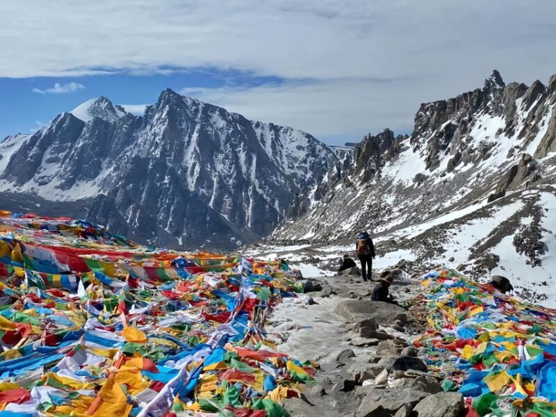 15 Days Mt.Everest & Mt.Kailash Kora Pilgrimage Group Tour - Arriving in Lhasa: First Impressions and Practicalities