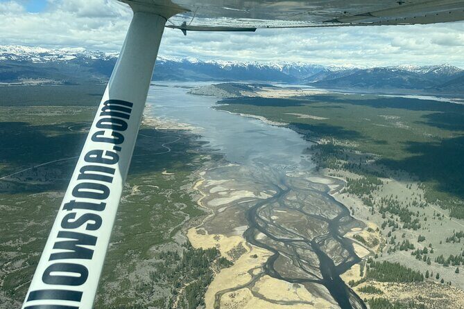 15 Minute Yellowstone Small Plane Tour - An Introduction to the Experience