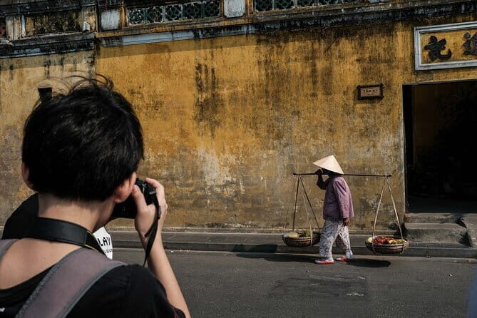 150-Minute Morning Old Town Photo Walk - The Value of a Private Guided Walk