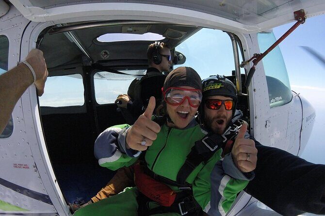 15,000ft Tandem Skydive in Bay of Plenty - FAQ
