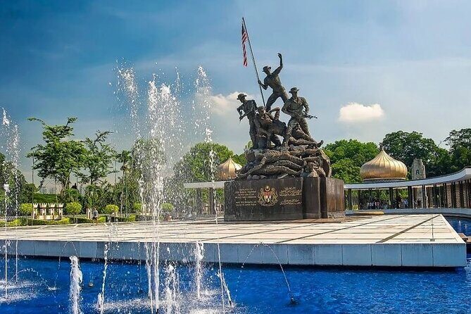 16 Hours Private Highlights Tour to Kuala Lumpur from Singapore - Return Journey: Comfort and Convenience