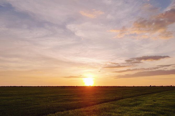 1Day Private Tour: Kampong Kleng floating village and Beng Mealea temple. - Who Should Consider This Tour?