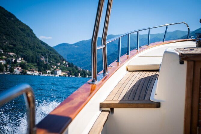 1H Private Cruise on a beautiful wooden speedboat on Lake Como - The Real Value of the Experience