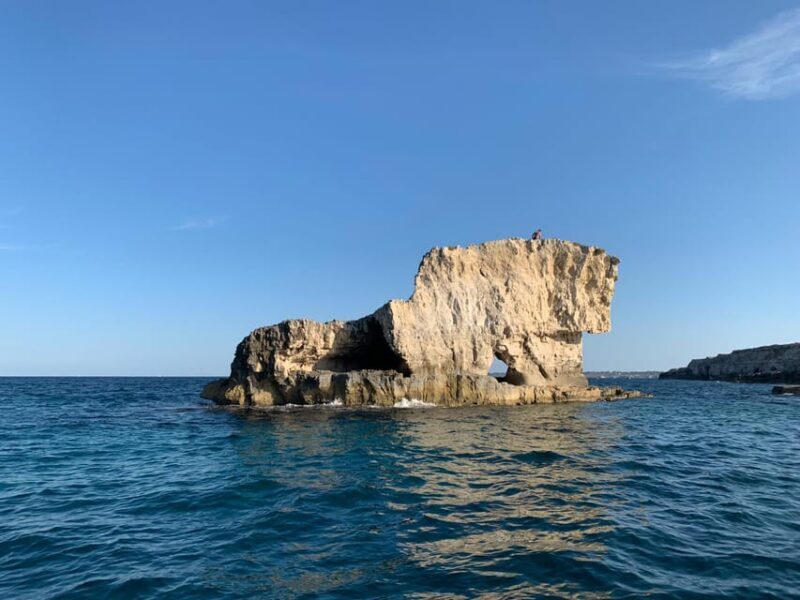 2.5-HOUR BOAT TOUR ORTIGIA+SEA CAVES+PILLIRINA+FRUIT DRINK - An Honest Look at the Experience