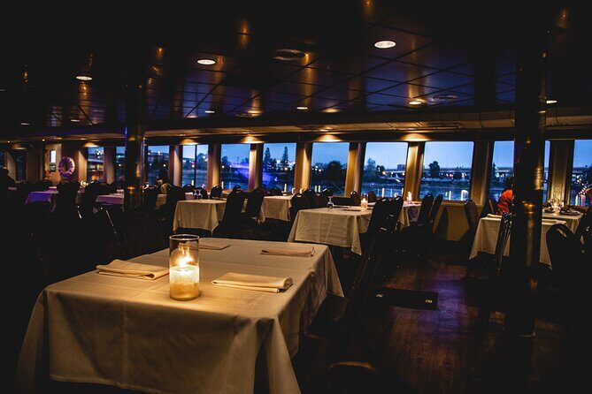 2.5-hour Dinner Cruise on Willamette River - Who Should Consider This Experience?