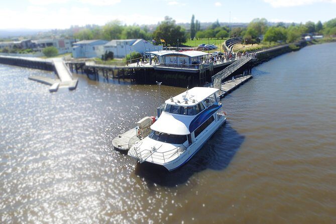 2.50 hour Afternoon Discovery Cruise including Cataract Gorge departing at 3 pm - Group Size, Accessibility, and Practical Details
