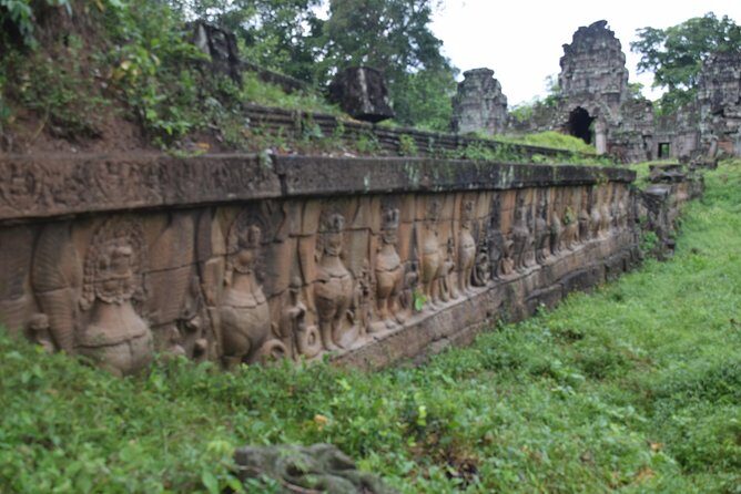 2-D Angkor temple tour with one sunrise in A/C vehicle and guide. - Who Should Consider This Tour?