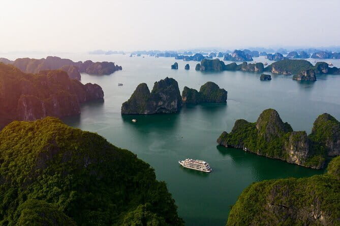 2-Day, 1-Night explore Halong Bay Luxury Escape on Apple Cruise - Key Points