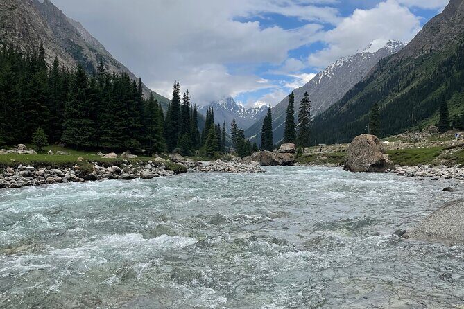 2-Day Adventure Yssyk Kul lake, Canyon, Yurt Stay and Eagle Show - FAQ