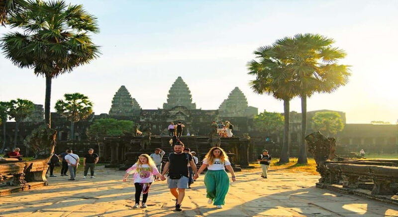 2-Day: Angkor Temple Treasures and Unique Floating Lifestyle - Key Points