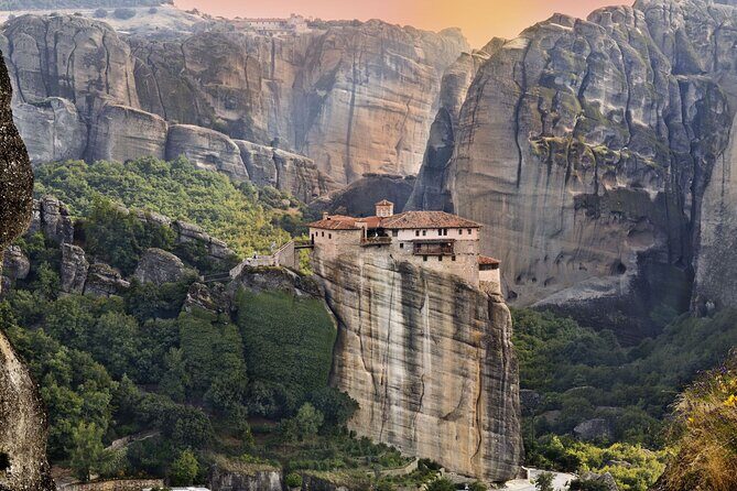 2-Day Delphi Meteora Tour From Athens - The Itinerary: What to Expect at Each Stop