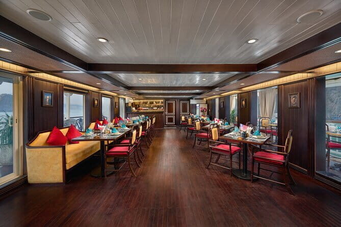 2-Day Explore the beauty of Bai Tu Long Bay on Signature Cruise - An In-Depth Look at the Experience