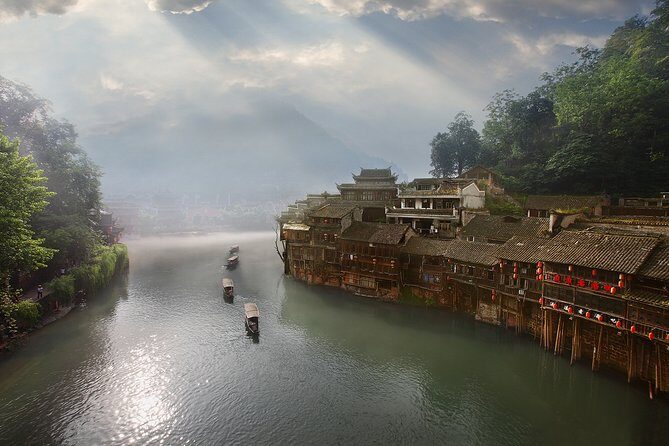 2-Day Fenghuang Old Town and Dehang Miao Village Private Tour with Accommodation - A Charming Peek into Chinas Heart: 2-Day Fenghuang and Dehang Miao Village Tour
