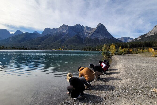 2 Day Guided Tour in Banff National Park - Day 1: From Calgary to Banff’s Must-See Highlights