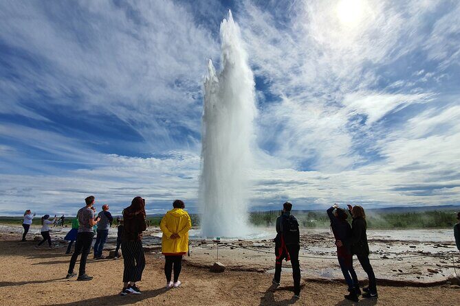 2-Day Highlights of Iceland | Intro to the Land of Ice and Fire - An In-Depth Review of the 2-Day Highlights of Iceland Tour