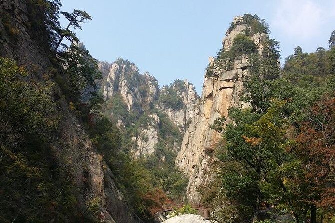2-Day Hike through the Scenic Valleys of Mt. Seoraksan from Seoul - Duration and Physical Demands