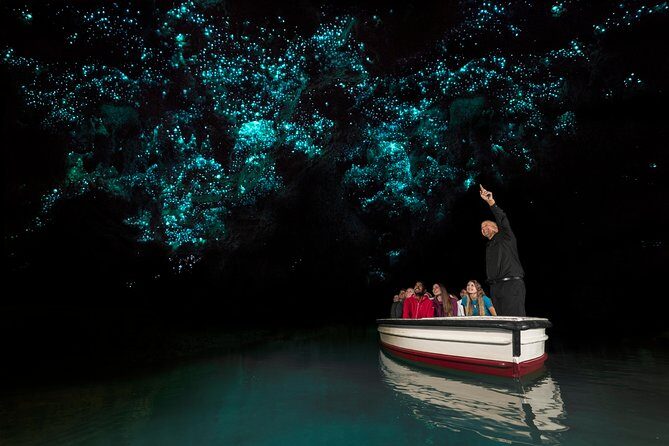 2-Day Hobbiton, Rotorua, Waitomo Caves Tour from Auckland with Accommodation - Key Points