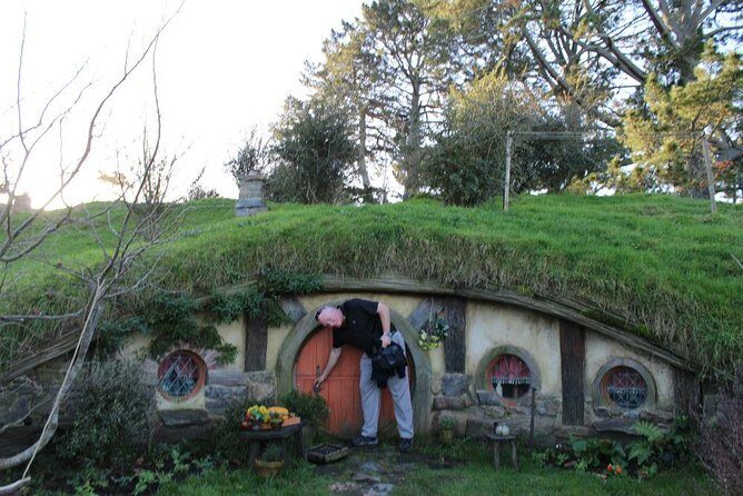 2-Day Hobbiton, Rotorua, Waitomo Caves Tour from Auckland with Accommodation - Deep Dive into the Itinerary