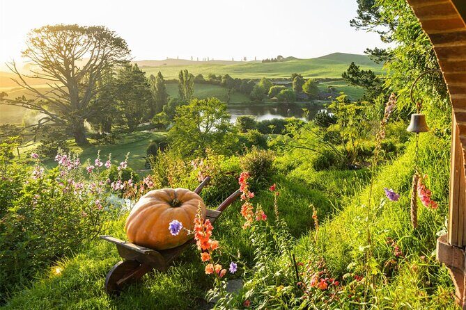 2 Day Hobbiton Waitomo Caves Raglan Private Tour from Hamilton - The Sum Up: Is This Tour Right for You?